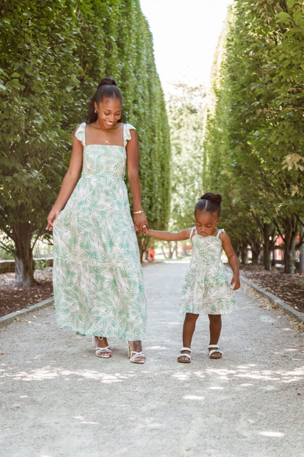 What to Wear for Family Holiday Card Photos - How to Plan Out The Best ...
