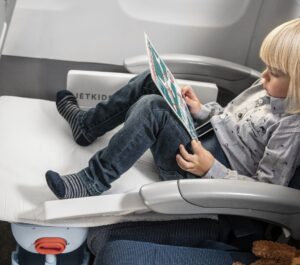 Toddler Flight Tips! How to Survive a Long-Haul Flight with a Toddler ...